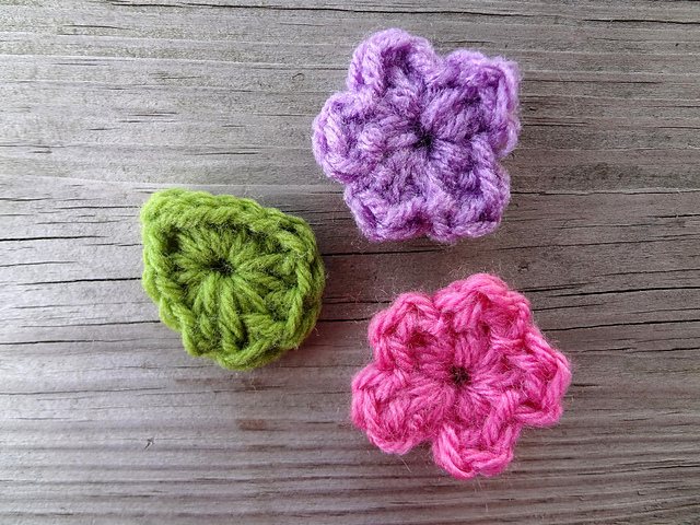 Ravelry: One Round Leaf (Stemless) pattern by Fiber Flux / Jennifer ...