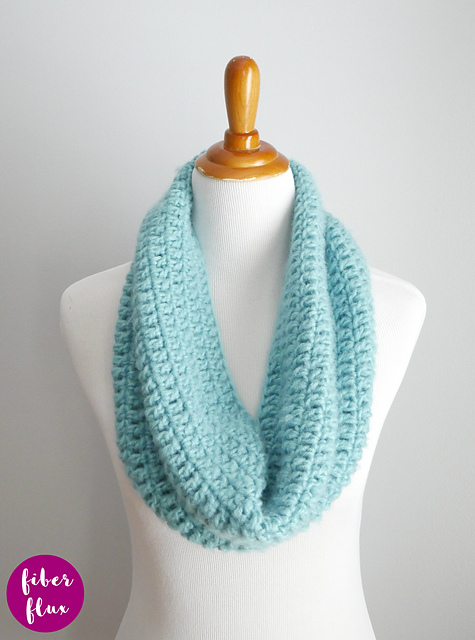 Ravelry: Easy Beginner Cowl In The Round pattern by Fiber Flux / Jennifer Dickerson
