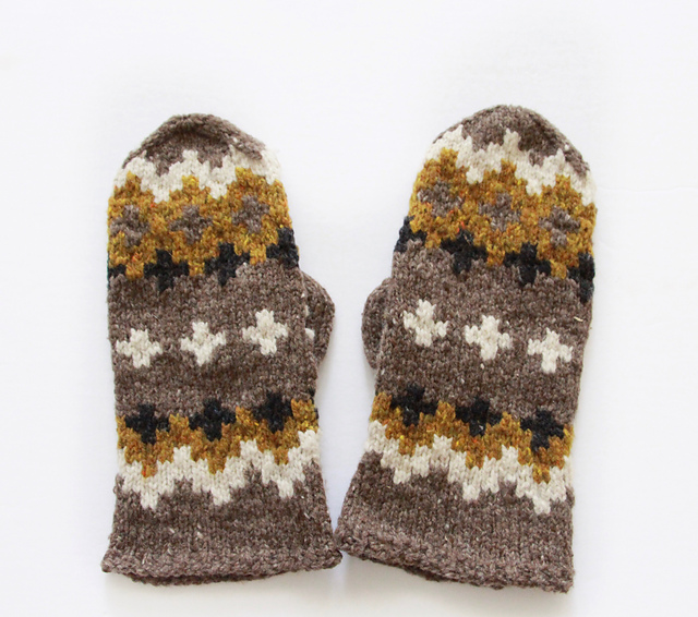 Ravelry: Bernie's Handknit Mittens pattern by iknit2purl2