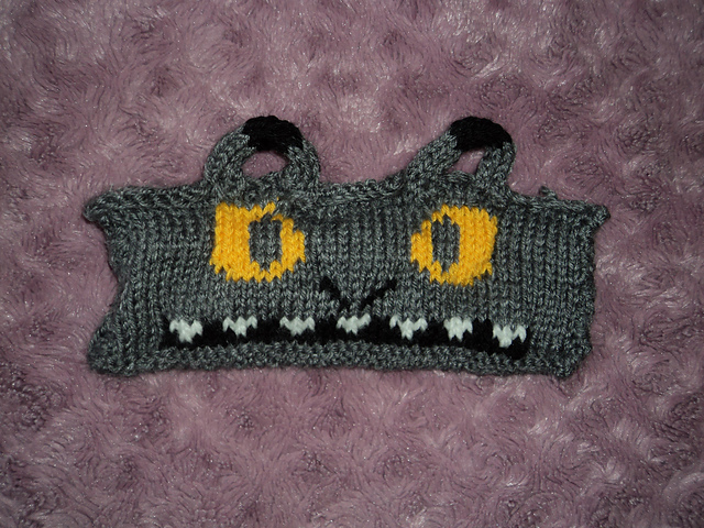 Ravelry: Toothless Pencil Case pattern by Antoinette Van Beck