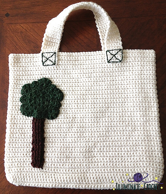 Ravelry: Nicki Tote with Tree Applique pattern by Sara Leighton