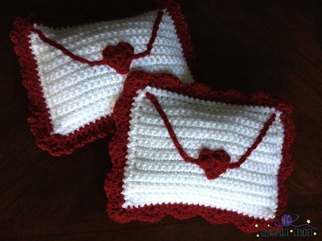 Ravelry: Love Letter Sachet with Heart Applique pattern by Sara Leighton