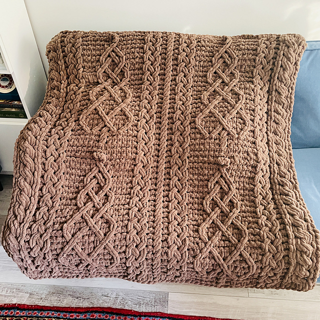 Ravelry: Festive Celtic Trees Blanket pattern by I Love My Blanket