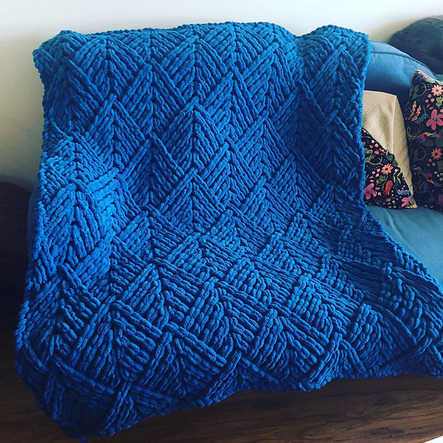 Ravelry: Art Deco Fish Scale Blanket pattern by I Love My Blanket