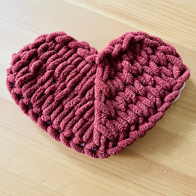 Ravelry: Double-Sided Heart pattern by I Love My Blanket