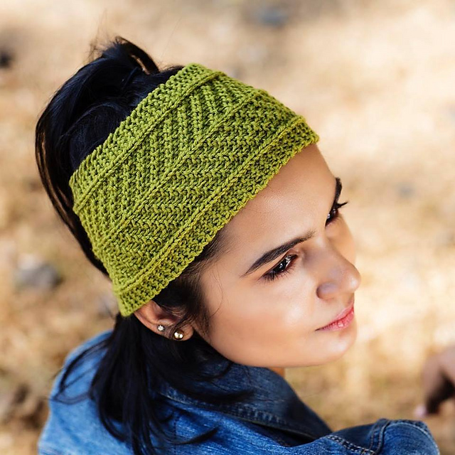 Ravelry: Fern Headband pattern by Suma Iyer
