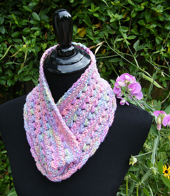 Ravelry: Mabou Cowl (Worsted Weight) pattern by Luise O'Neill