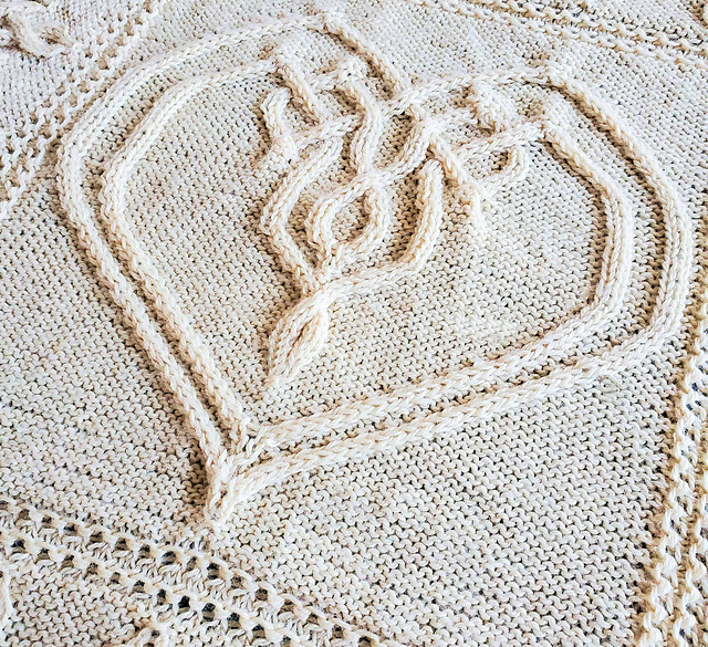 Ravelry: Celtic Heart pattern by Luise O'Neill