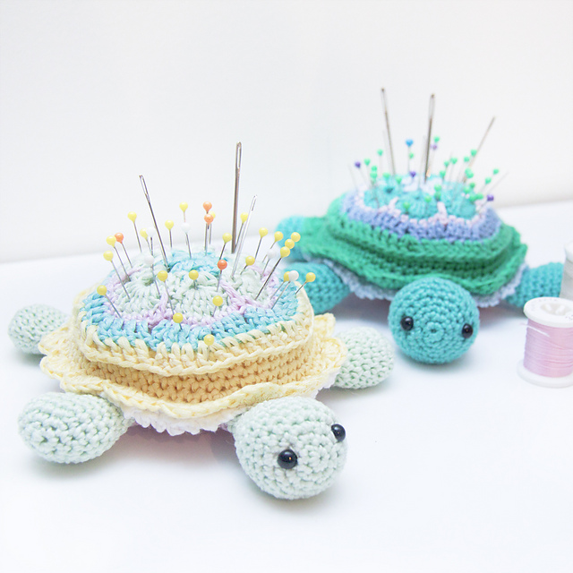 Ravelry: Tina Turtle Pincushion pattern by Ina Rho