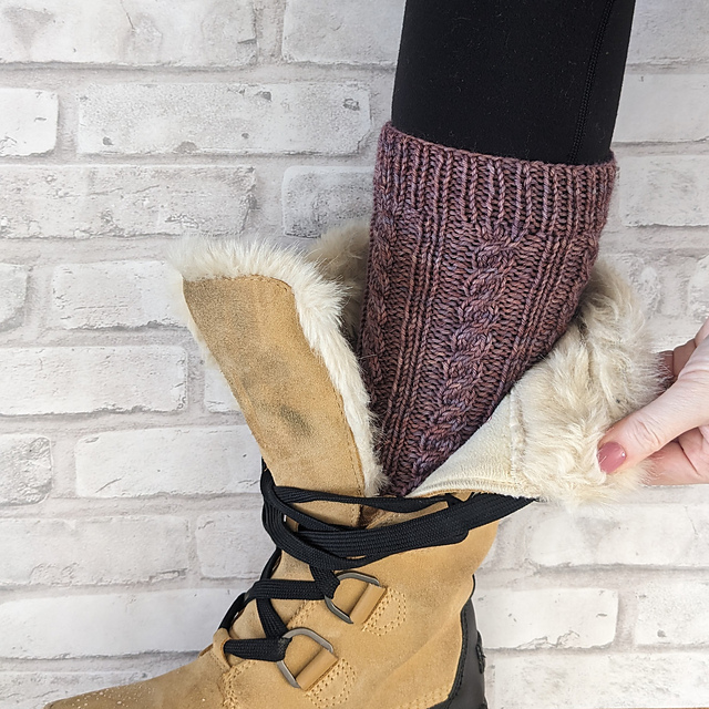 Ravelry: Cozy Cabled Calves pattern by Amanda Pascoe
