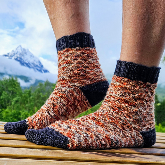 Ravelry: Copper wire sock pattern by Ineke Voskamp