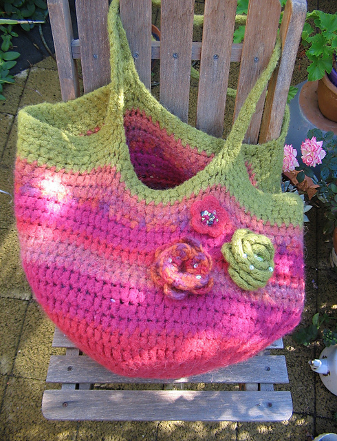 Ravelry: Country Market Felted Bag pattern by Marlo D. Cairns