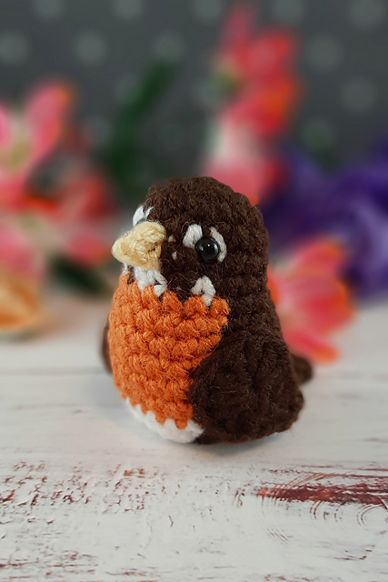 Ravelry: American Robin Keychain pattern by Suzanne Boulet