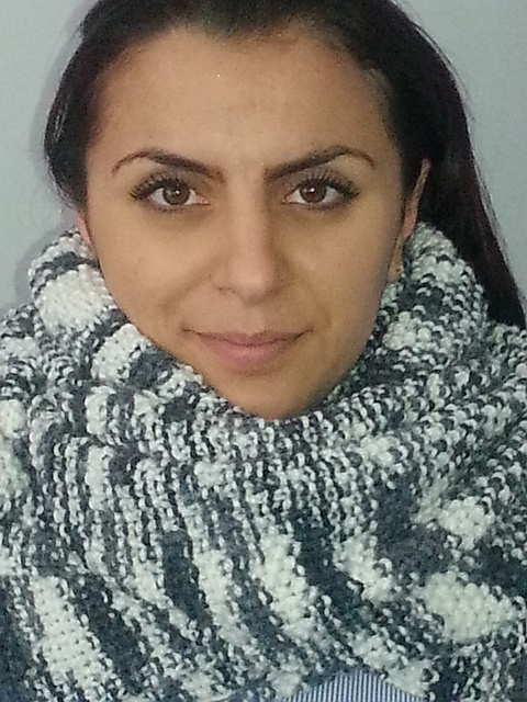 Ravelry: Oversized cowl pattern by Maria Enache