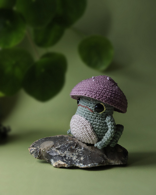 Ravelry: Grumpy Toad Guard pattern by Ilaria Caliri (aka airali), Irene ...