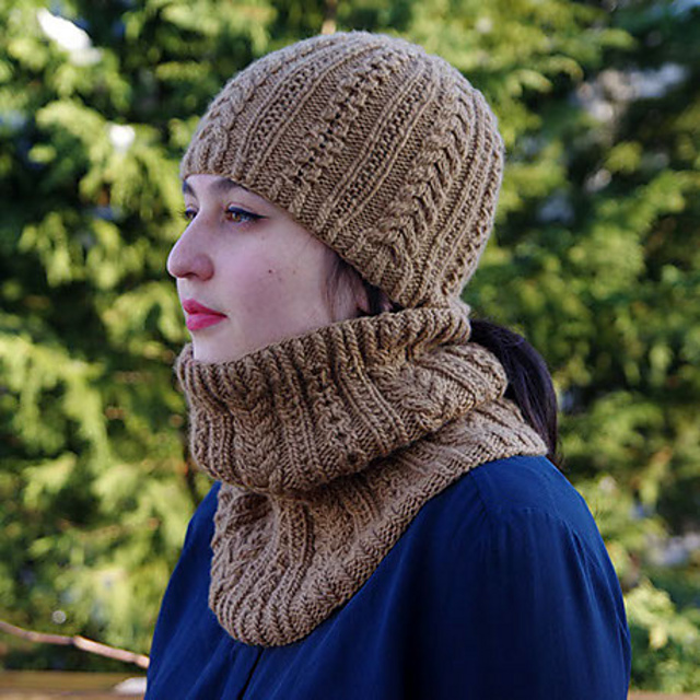 Ravelry: Tree Bark Hat and Cowl pattern by Irina Poludnenko