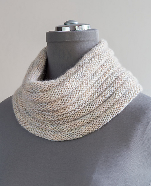 Ravelry: Fallen Halo pattern by Pam Grushkin