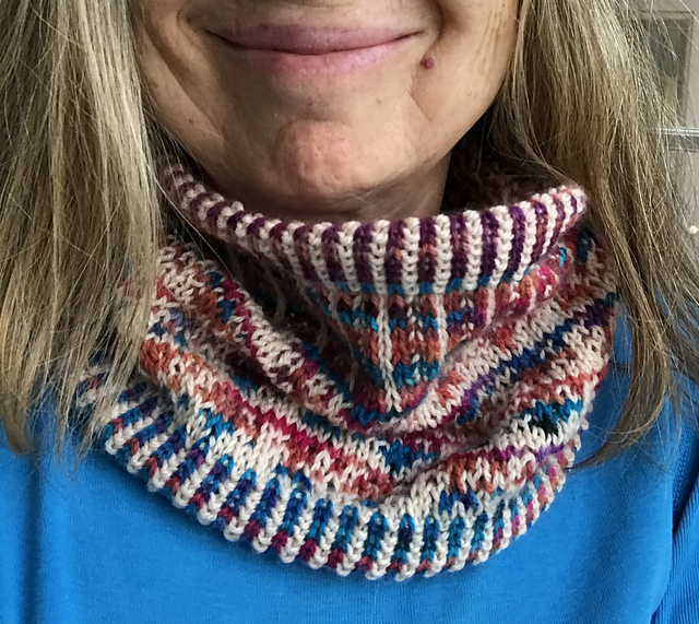 Ravelry: Leisurely Slip Stitch Cowl pattern by Iris Schreier