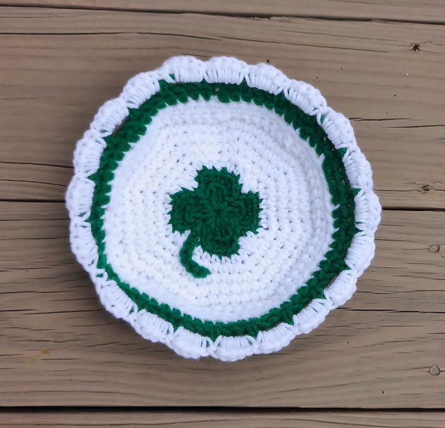 Ravelry: Small Shamrock Basket pattern by Ilene Stacey King