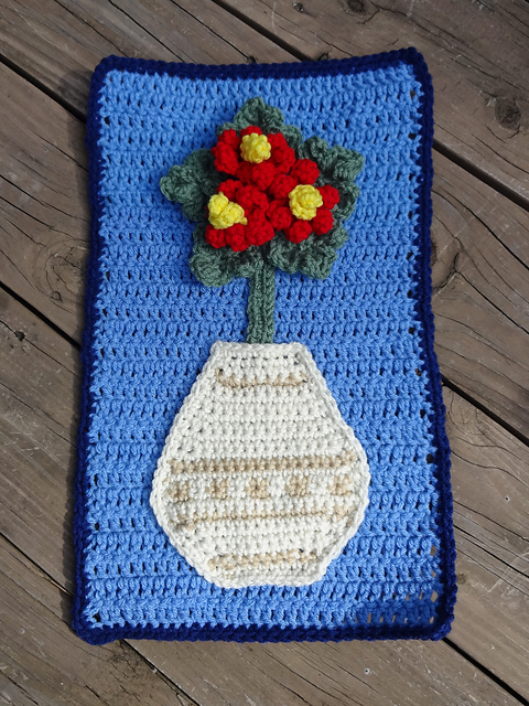 Ravelry: Red Flowers in a White Vase pattern by Ilene Stacey King