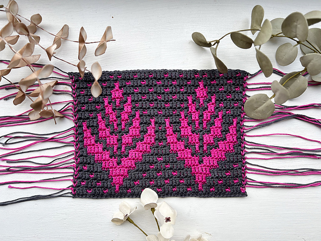 Ravelry: The Blooming Lotus Mosaic pattern by Island Magic (Indra)