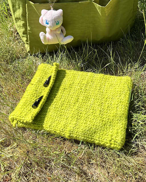 Ravelry: Pixel Sleeve pattern by Mei Bruns