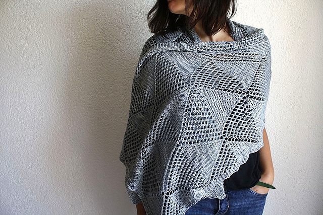 Ravelry: Avalon pattern by Nadia Crétin-Léchenne