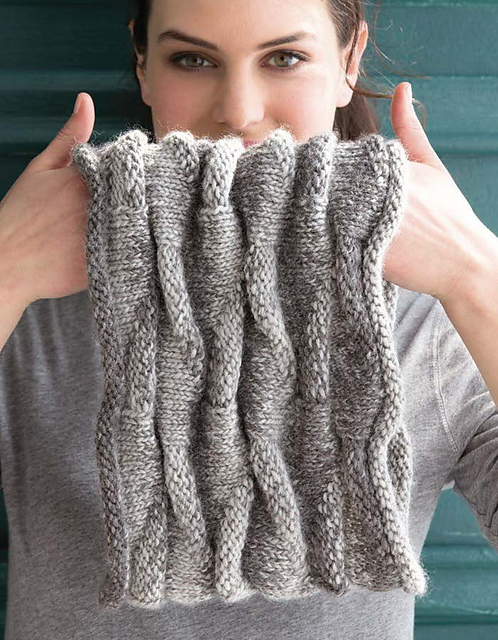 Ravelry: Gorgeous Gathers pattern by Erica Schlueter