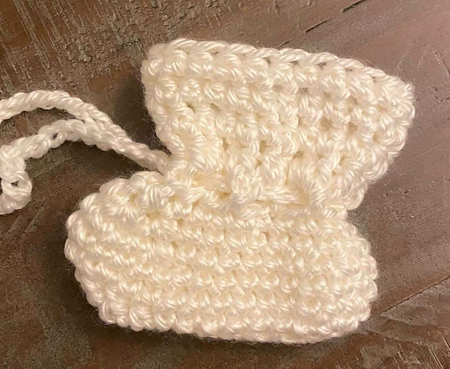 Ravelry: Baby Booties pattern by DIY From Home