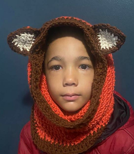 Ravelry: Fox Hooded Cowl pattern by DIY From Home