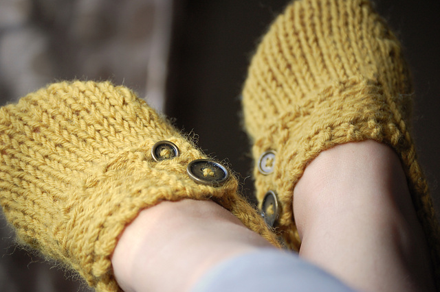 Ravelry: Jade Lee Seamless Slippers pattern by Jade Fletcher