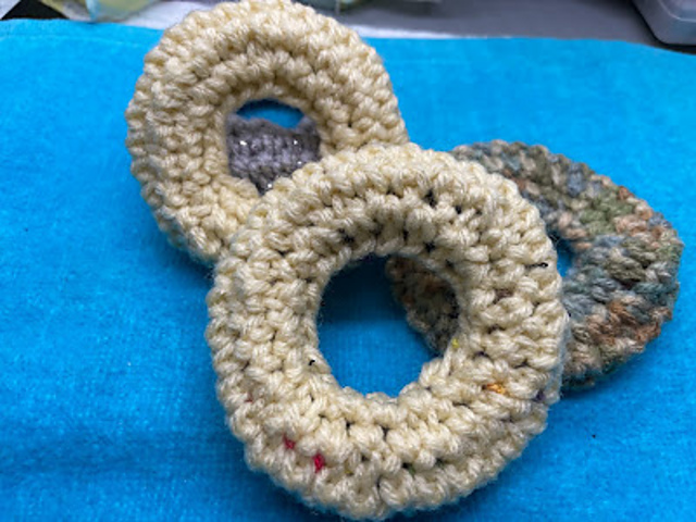 Ravelry: Small Fidget Donut pattern by Julie Huston