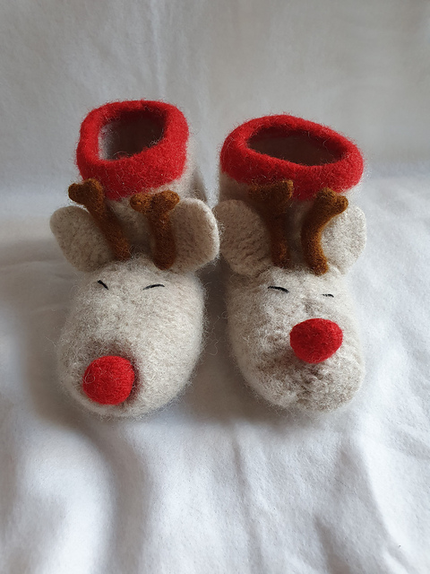 Ravelry: Rudolf tøffel pattern by Jane Elise Naustvik