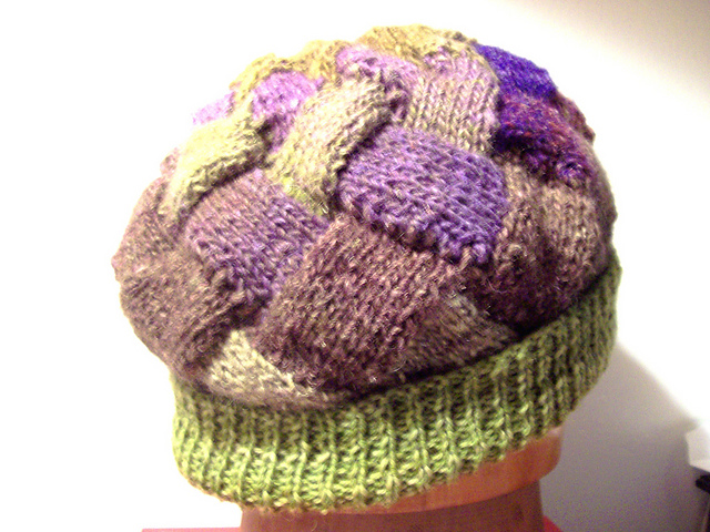 Ravelry: Entrelac hat pattern by Janice Rosema