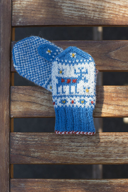 Ravelry: Ole Reindeer Mittens pattern by Lucinda Guy