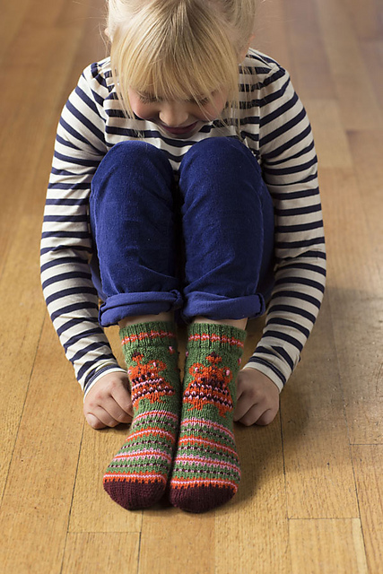 Ravelry: Elfur Socks pattern by Lucinda Guy