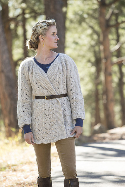 Ravelry: Fia Plötulopi Cardigan pattern by Lucinda Guy