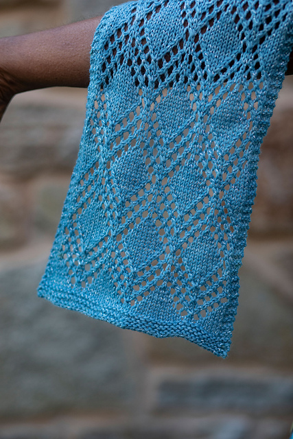 Ravelry: Diamond Delight Scarf pattern by Jaya