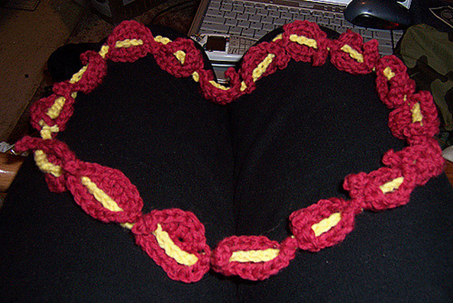 Ravelry: Anthurium Lei pattern by Roberta E. Wong