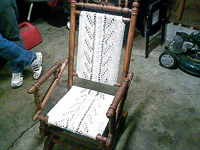 Ravelry: Willow-Lace Chair Seat pattern by Annie Modesitt