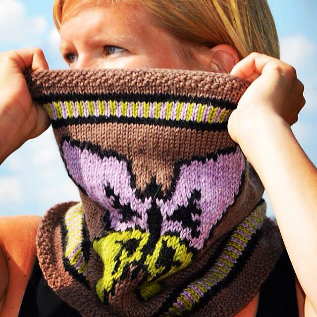 Ravelry: Jennie´s Butterfly cowl pattern by Jennie Olsson