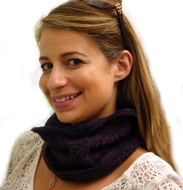 Ravelry: Sweeping Angels Neck Cowl pattern by Ivy Brambles