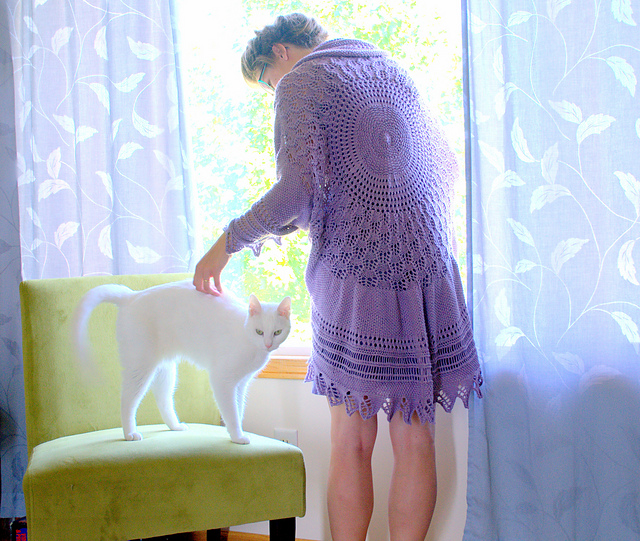 Ravelry: Heliocentric Pi Shawl pattern by Jess Gagnon Knits