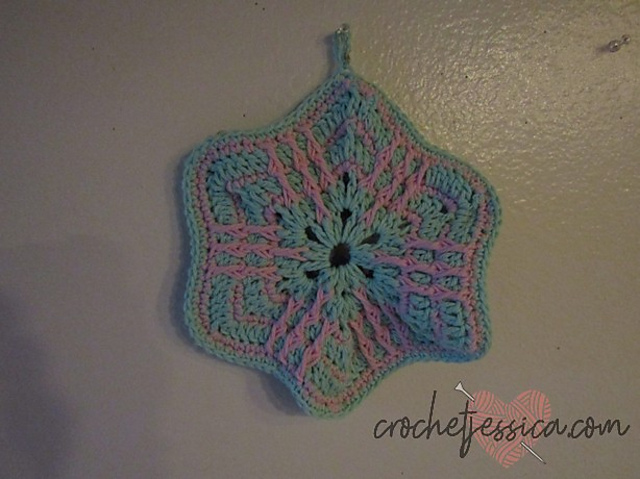 Ravelry: Frilly Star Potholder pattern by Jessica Phillips