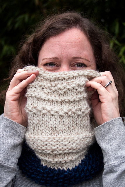 Ravelry: Jetty Island Cowl pattern by Fairlight Fibers