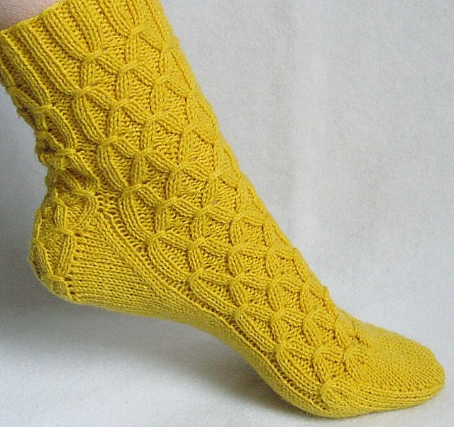 Ravelry: Spun Gold Honeycomb Socks pattern by the Jewell's Handmades