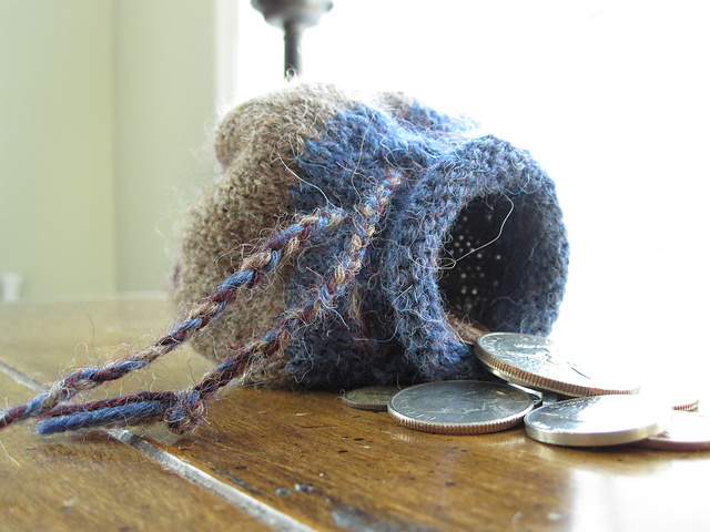 Ravelry: Rustic Change Purse pattern by Jessica Hamrick