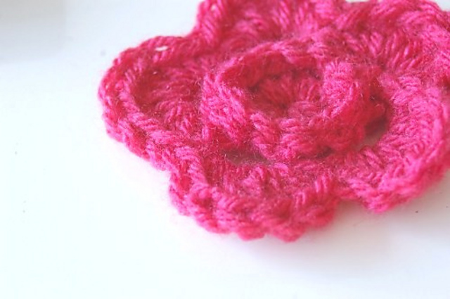 Ravelry: Ridged Flower pattern by Jayna Grassel