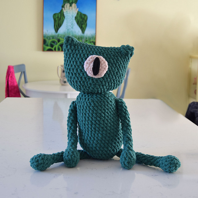 Ravelry: Cuddle Cat pattern by Jody Rhodenizer