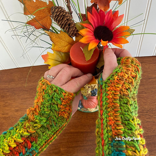 Ravelry: XBox Wrist Warmers pattern by Jo's Crafty Hook